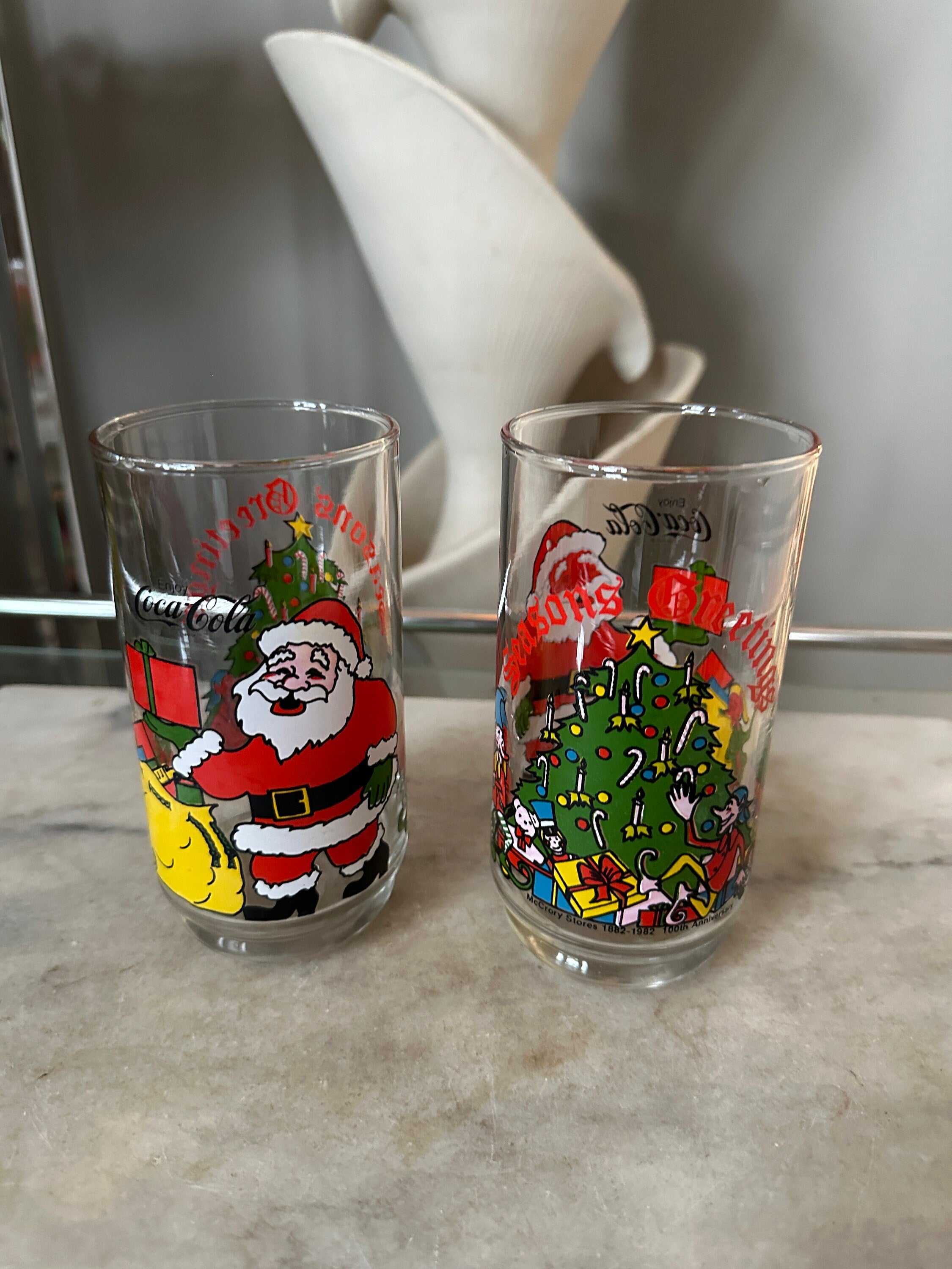 Coca Cola Vintage Glasses Set Of 2 Santa Claus Christmas Tree Drinking ...
